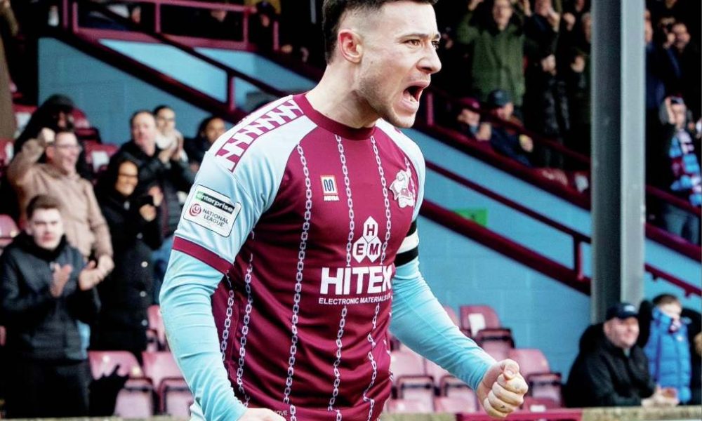 Scunthorpe United 1-0 Southend United: Ton-up Callum Roberts keeps Iron ...