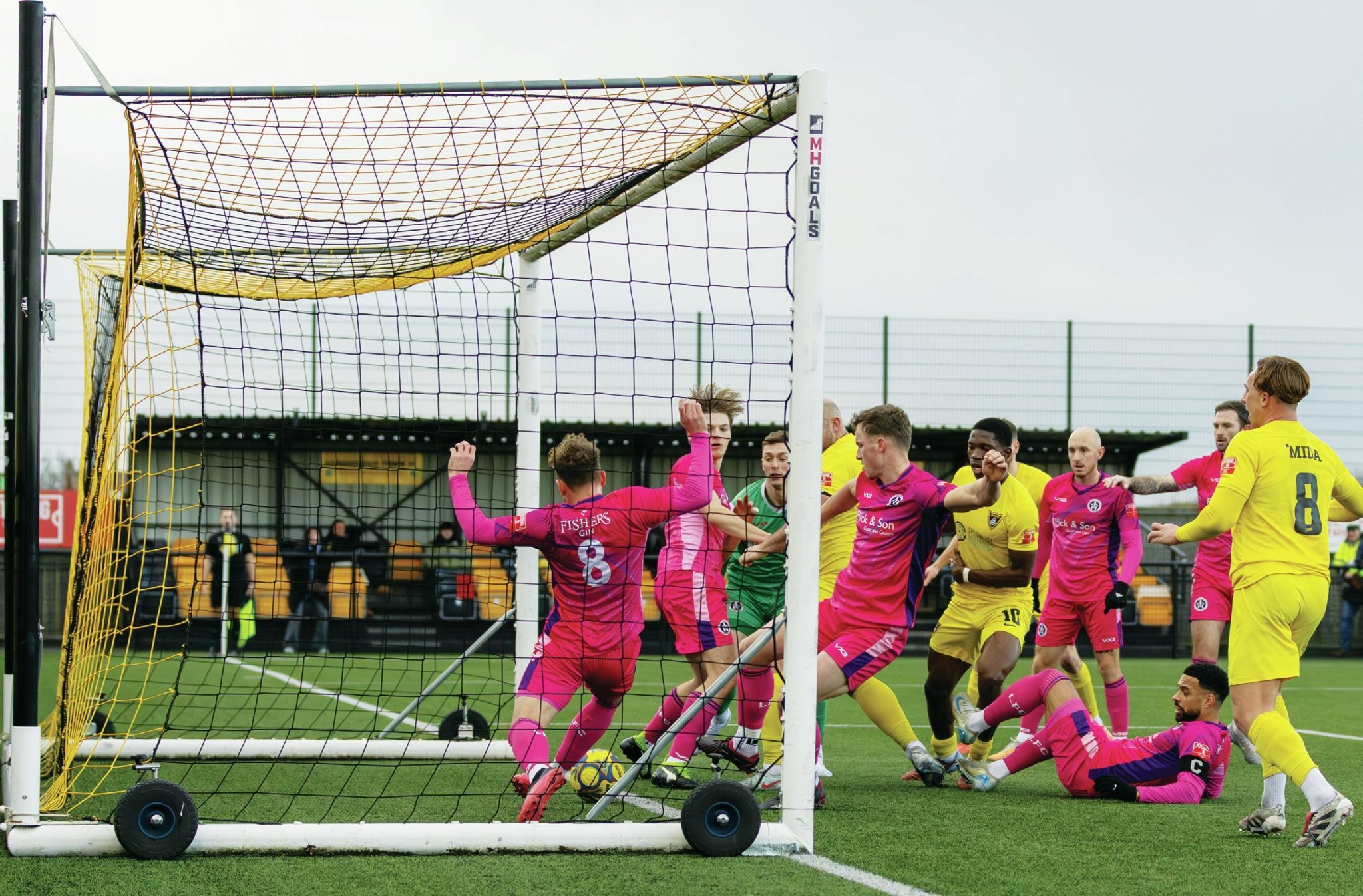 O’SULLIVAN WINNER HAS THE BEE BUZZING - The Non-League Football Paper