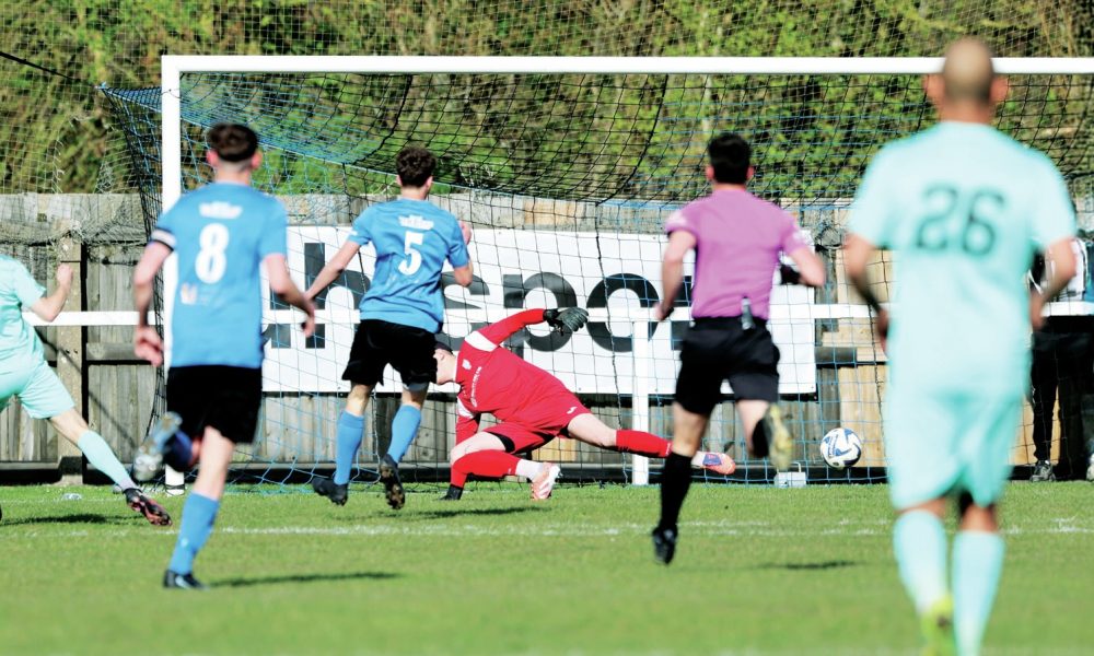 AFC Stoneham 3-1 Hallen: Purps power on to seal final date - The Non ...